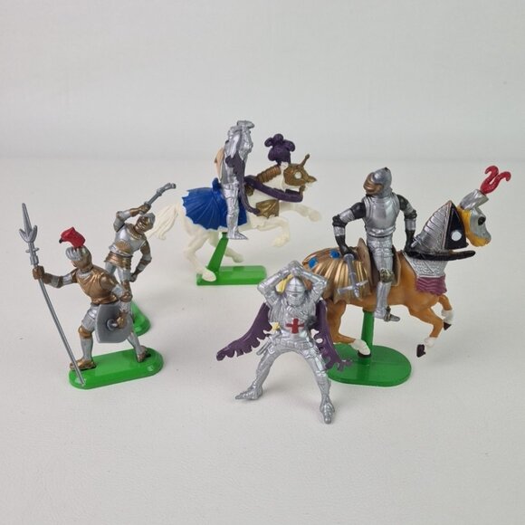 Britains | Toys | Lot 5 Vintage Plastic Medieval Knights Horse Britains ...